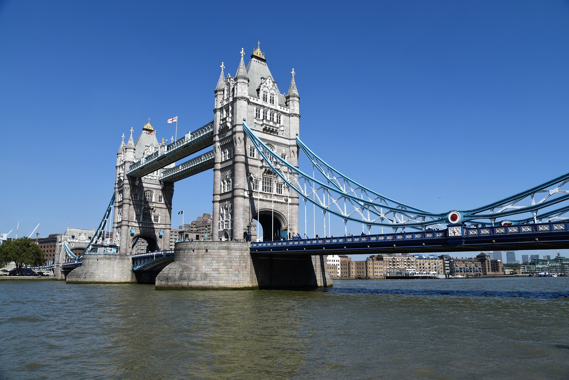UK Overhauls Water Sector as Thames Water Teeters on Collapse ...